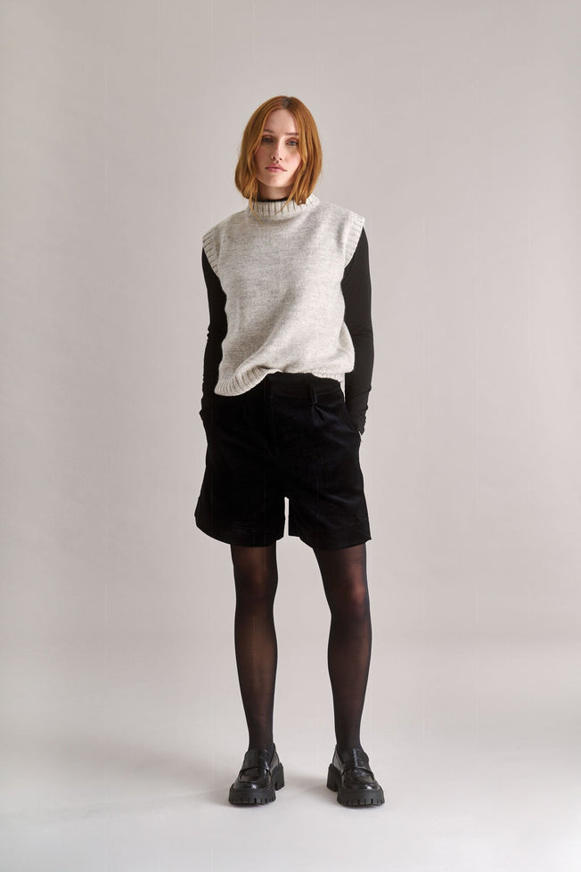 India Lamb Wool Vest Natural – IVALO.COM