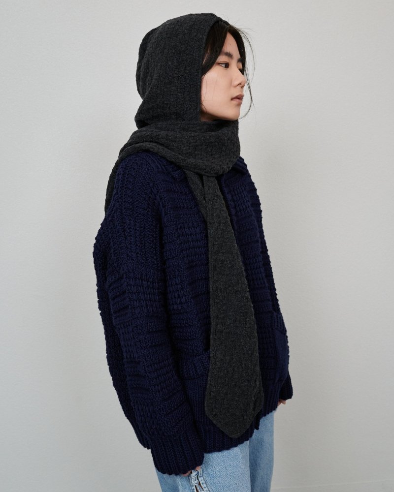 Radvilaite Cashmere Hooded Scarf Charcoal – IVALO.COM